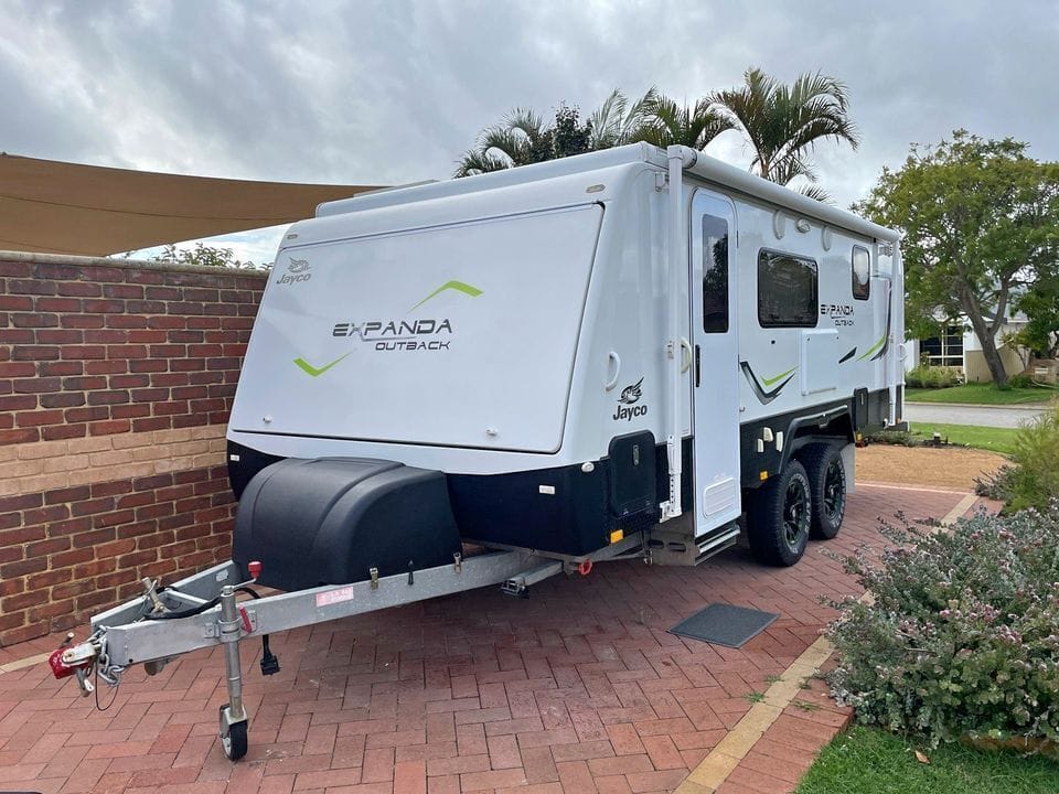 GETAWAY - EXPANDA OUTBACK - Getaway Camper Hire